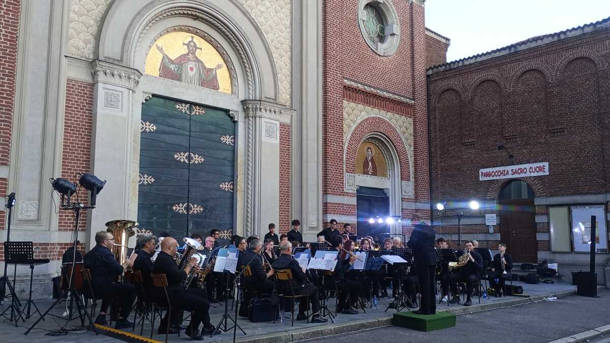 Pro Busto, le “Note al Sacro Cuore” dedicate al “socio” monsignor ...